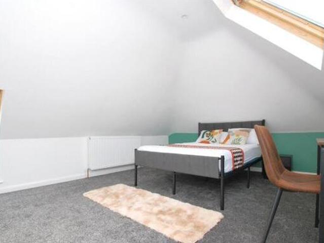 Woodside Road, Guildford, House Of Multiple