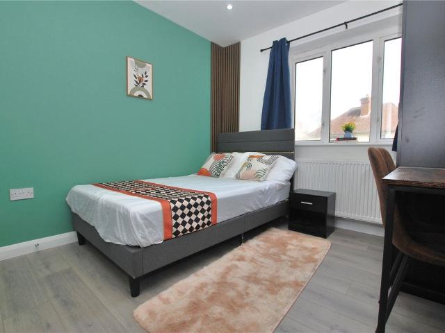 Woodside Road, Guildford, Surrey GU2, 7 bed semi detached house to rent, £6,300 pcm | PrimeLocation
