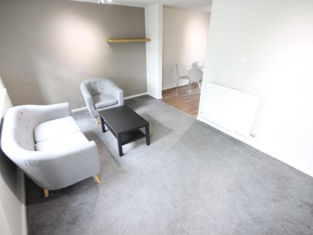 Woodsley Green, Hyde Park, Leeds, LS6. 3 bed terraced house to rent £1,326 pcm £306 pw