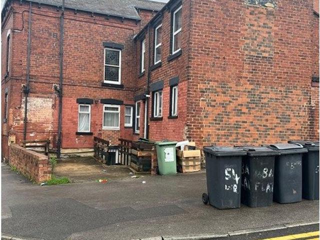 Woodsley Road, Leeds LS3, 3 bed flat to rent, £1,300 pcm | PrimeLocation