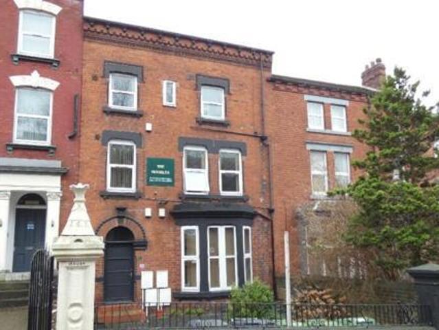 Woodsley Road, Leeds, 3 Bedroom Block