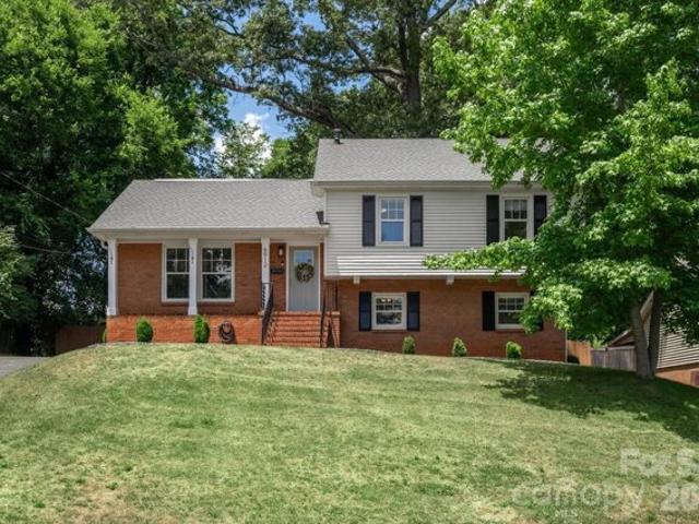 Woodstock Dr, Charlotte, Home For Sale