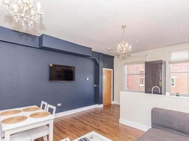 Woodstock Road, Central North Oxford, 2 Bedroom Apartment