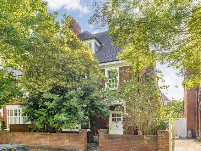 Woodstock Road, Chiswick W4, 2 bed flat to rent, £2,600 pcm | PrimeLocation