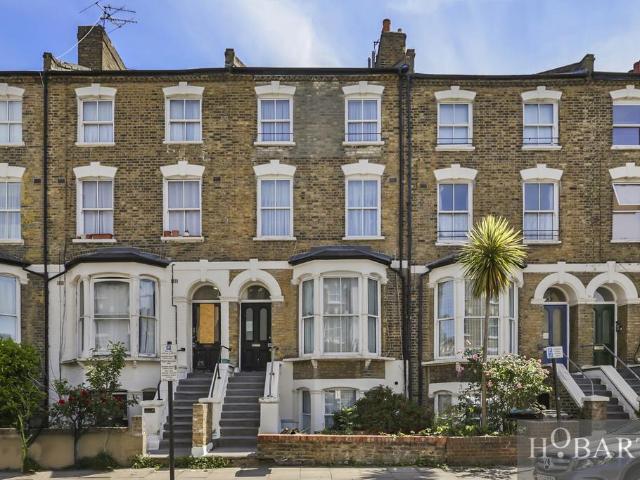 Woodstock Road, LONDON N4 2 bed flat to rent £2,500 pcm £577 pw