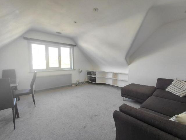 Woodstock Road, London NW11, 1 bed flat to rent, £2,050 pcm | PrimeLocation