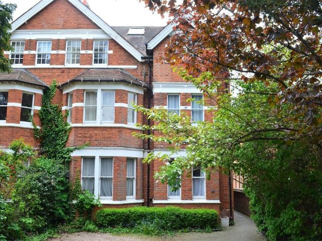 Woodstock Road, Oxfordshire OX2 3 bed apartment to rent £2,700 pcm £623 pw