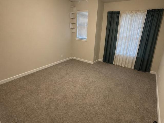 Woodstock room for rent