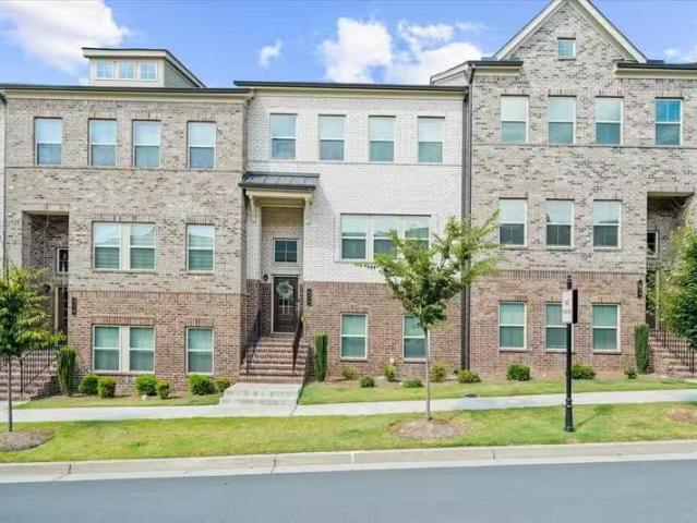 Woodstock Townhome 324 Commons Ave #324