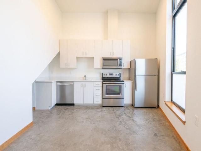 Woodstock Townhouses Studio Apartment for Rent at 6056 Se 93rd Ave, Portland, OR 97266 Lents