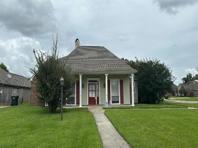 Woodstone Dr