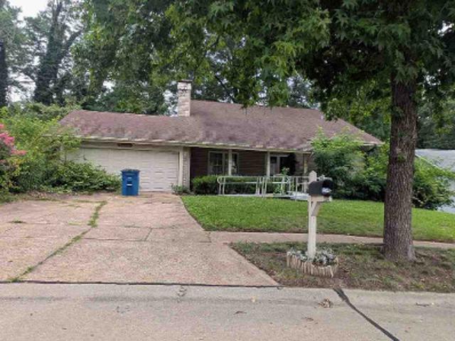 Woodstream Dr