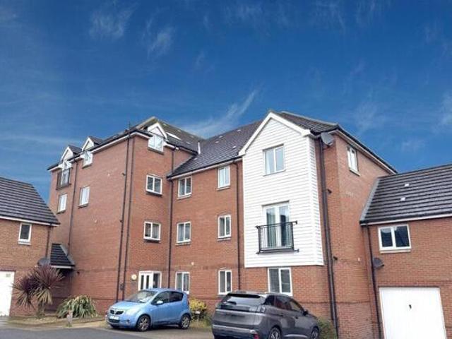 Woodpecker Court, Queens Hill, 2 Bedroom Apartment