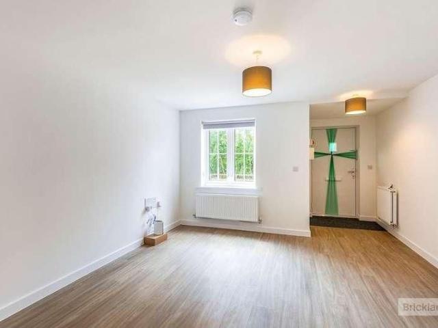 Woodpecker Drive, Rothwell, Northants, NN14