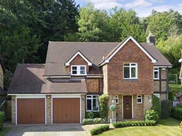 Woodrough Copse, Bramley, 4 Bedroom Detached