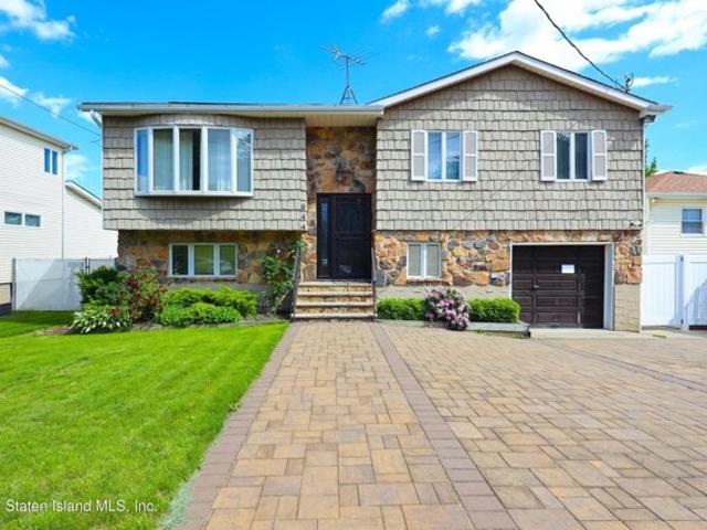 Woodrow Rd, Staten Island, Home For Sale