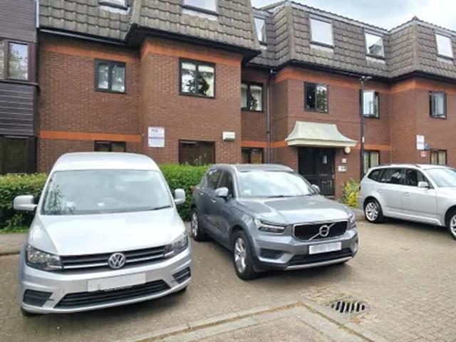 Woodridge Close, London, EN2 8GG, United Kingdom | 2 bed apartment for rent #167547680 | Rentberry