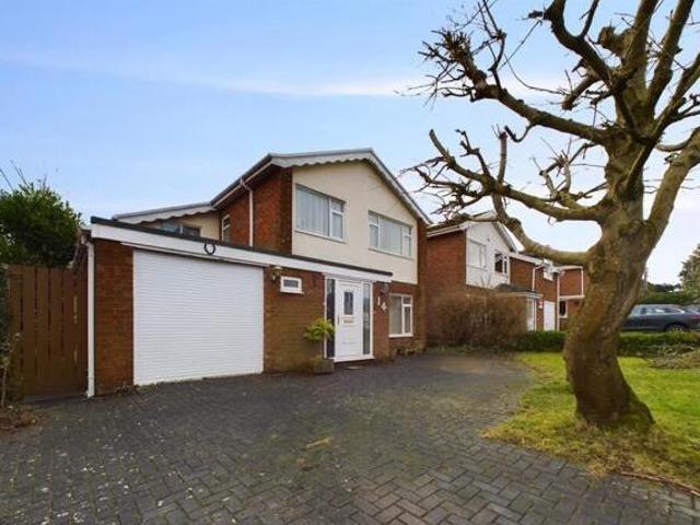 Woodridge Avenue, Marford, 4 Bedroom Detached