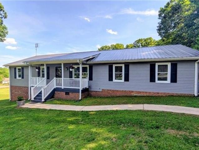 Woodridge Dr, Asheboro, Home For Sale