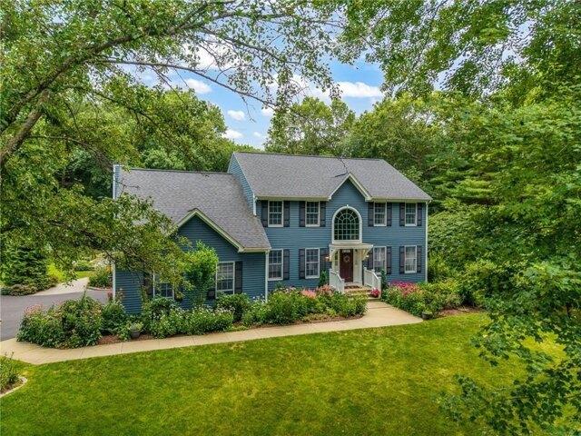 Woodridge Dr, North Kingstown, Home For Sale