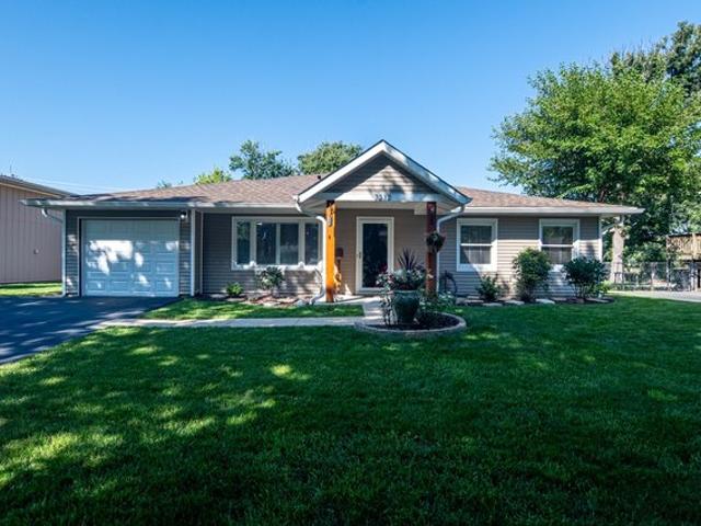 7212 Sprucewood Ave, Woodridge, IL 60517