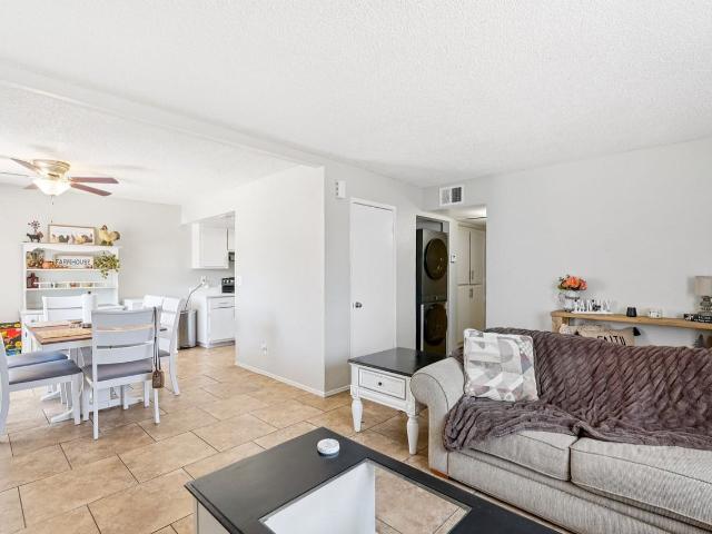 Woodridge Manor Apartments 2 Bedroom Apartment for Rent at 6575 W Ocotillo Rd, Glendale, AZ 85301