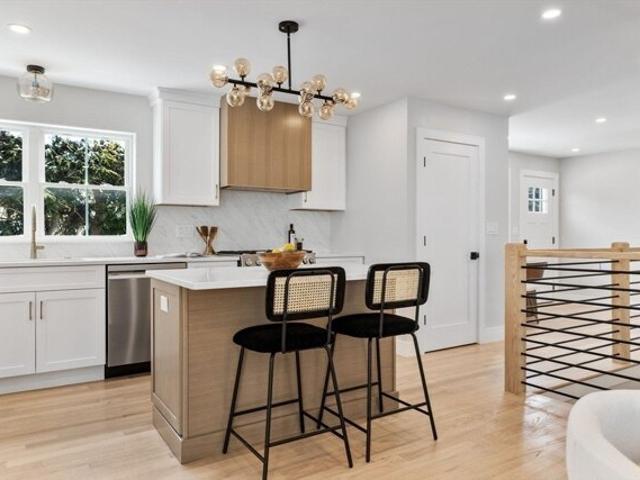 Woodruff Ave Unit,medford, Condo For Sale