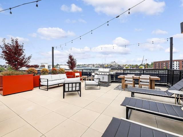 Woodworth Apartments | Vibrant & Luxurious Living in Capitol Hill 1 Bedroom Apartment for Rent at 1225 10th Ave, Seattle, WA 98122 First Hill