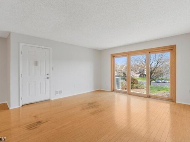 Woodward Ln, Bernards Twp, Condo For Sale