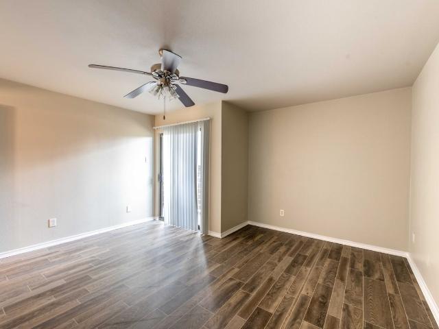 Woodwind Irving 1 Bedroom Apartment for Rent at 3947 Pleasant Run Rd, Irving, TX 75038
