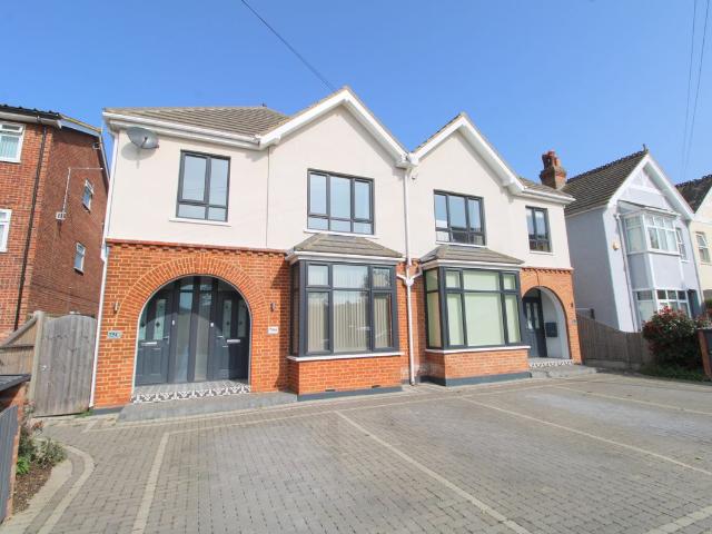 Woodthorpe Road, Ashford TW15, 2 bed flat to rent, £1,925 pcm | PrimeLocation