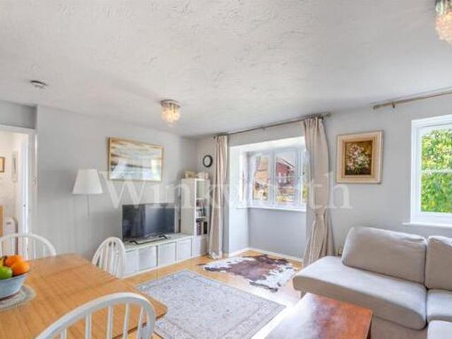 Woodvale Way, London, 2 Bedroom Apartment