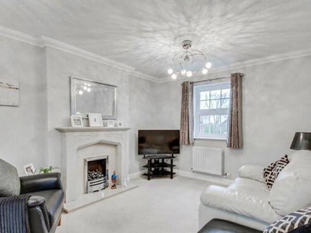 Woodvale Court, Banks, 3 Bedroom Town