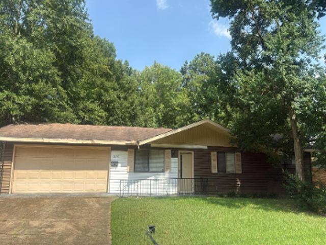 Woodview Dr