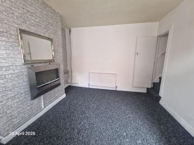 Woodview Street, Leeds LS11, 3 bed terraced house to rent, £910 pcm | PrimeLocation