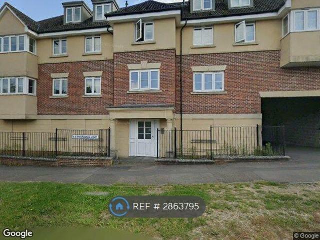 Woodville Court, Reading RG1, 2 bed flat to rent, £1,350 pcm | PrimeLocation