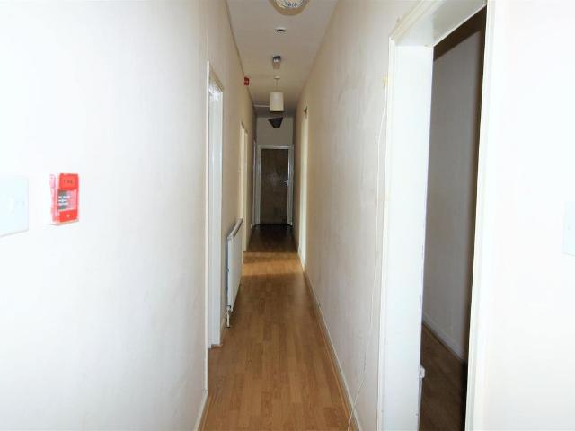Woodville Road, Cardiff CF24, 7 bed flat to rent, £3,500 pcm | PrimeLocation