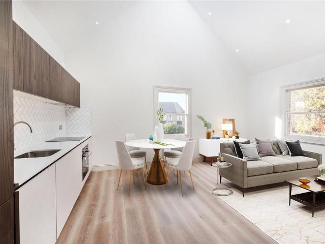Woodville Road, Ealing Broadway. 2 bed apartment to rent £2,650 pcm £612 pw