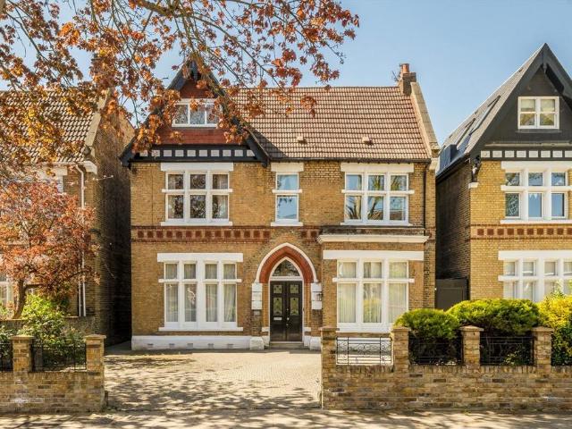 Woodville Road, London W5 2 bed flat to rent £2,200 pcm £508 pw