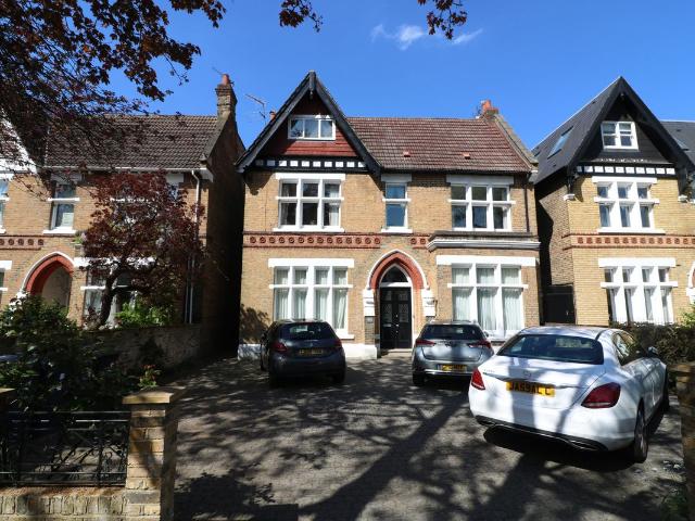 Woodville Road, London W5, 2 bed flat to rent, £2,300 pcm | PrimeLocation