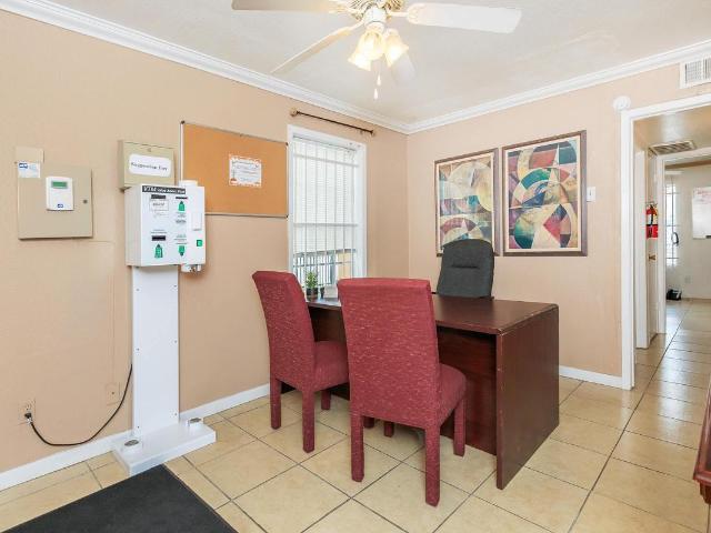 Woodvine 1 Bedroom Apartment for Rent at 7550 Long Point Rd, Houston, TX 77055 Spring Branch East
