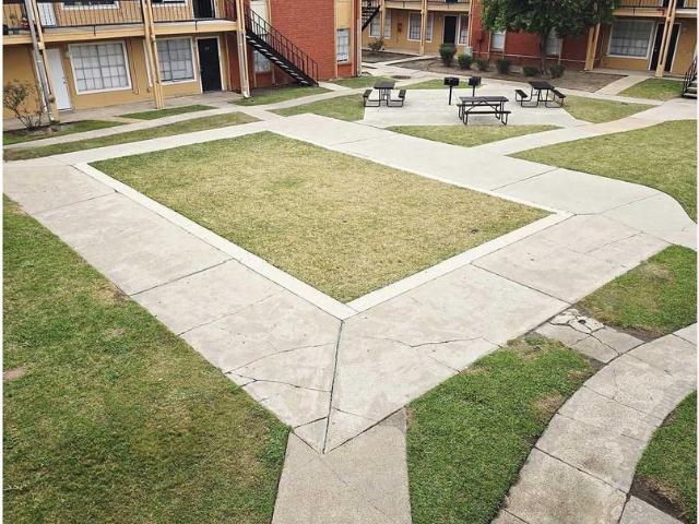 Woodvine 3 Bedroom Apartment for Rent at 7550 Long Point Rd, Houston, TX 77055 Spring Branch East