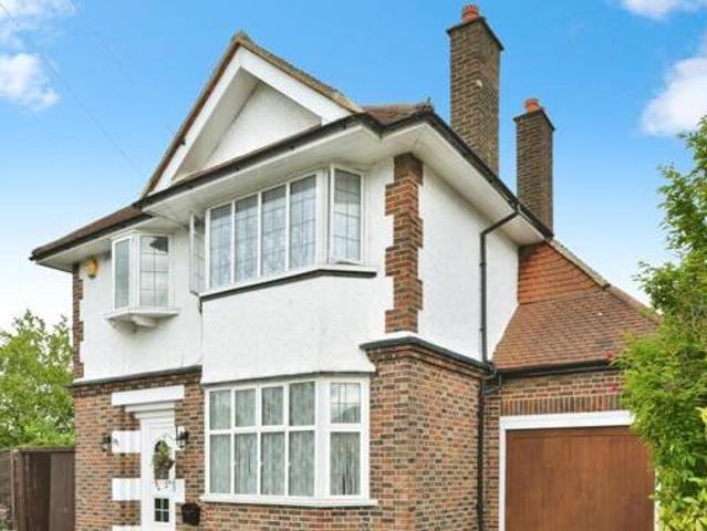 Woodyates Road, London, 3 Bedroom Detached
