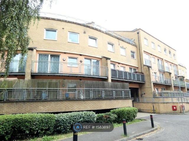 Wooldridge Close, Feltham TW14, 2 bed flat to rent, £1,750 pcm | PrimeLocation