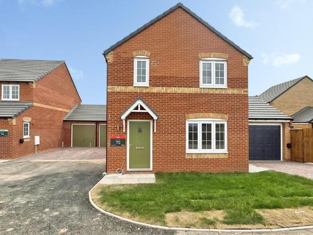 Woolf Grove, Kirkby In Ashfield 3 bed detached house to rent £1,325 pcm £306 pw