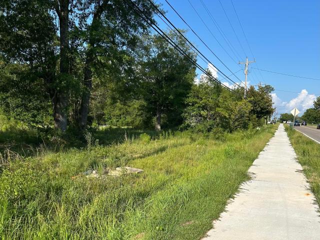 Woolmarket Road, Biloxi, MS 39532