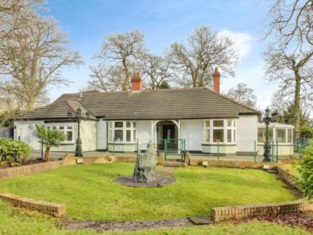 Woolsington, Middle Drive, Newcastle Upon Tyne, 5 Bedroom Bungalow