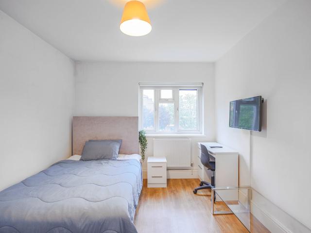 Woolridge Way – Room 2