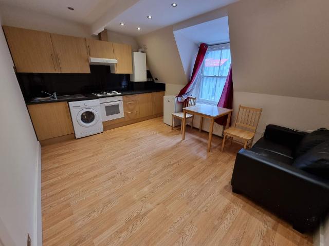 Woolwich New Road, Woolwich, Greenwich, London SE18, 1 bed flat to rent, £1,275 pcm | PrimeLocation