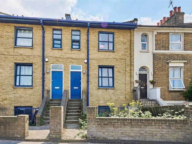 Woolwich Road, Charlton SE7, 4 bed property to rent, £3,300 pcm | PrimeLocation